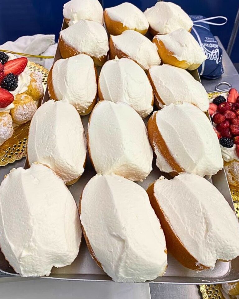 9 Best Maritozzi in Rome: Where to Taste the Finest Cream-Filled Buns ...