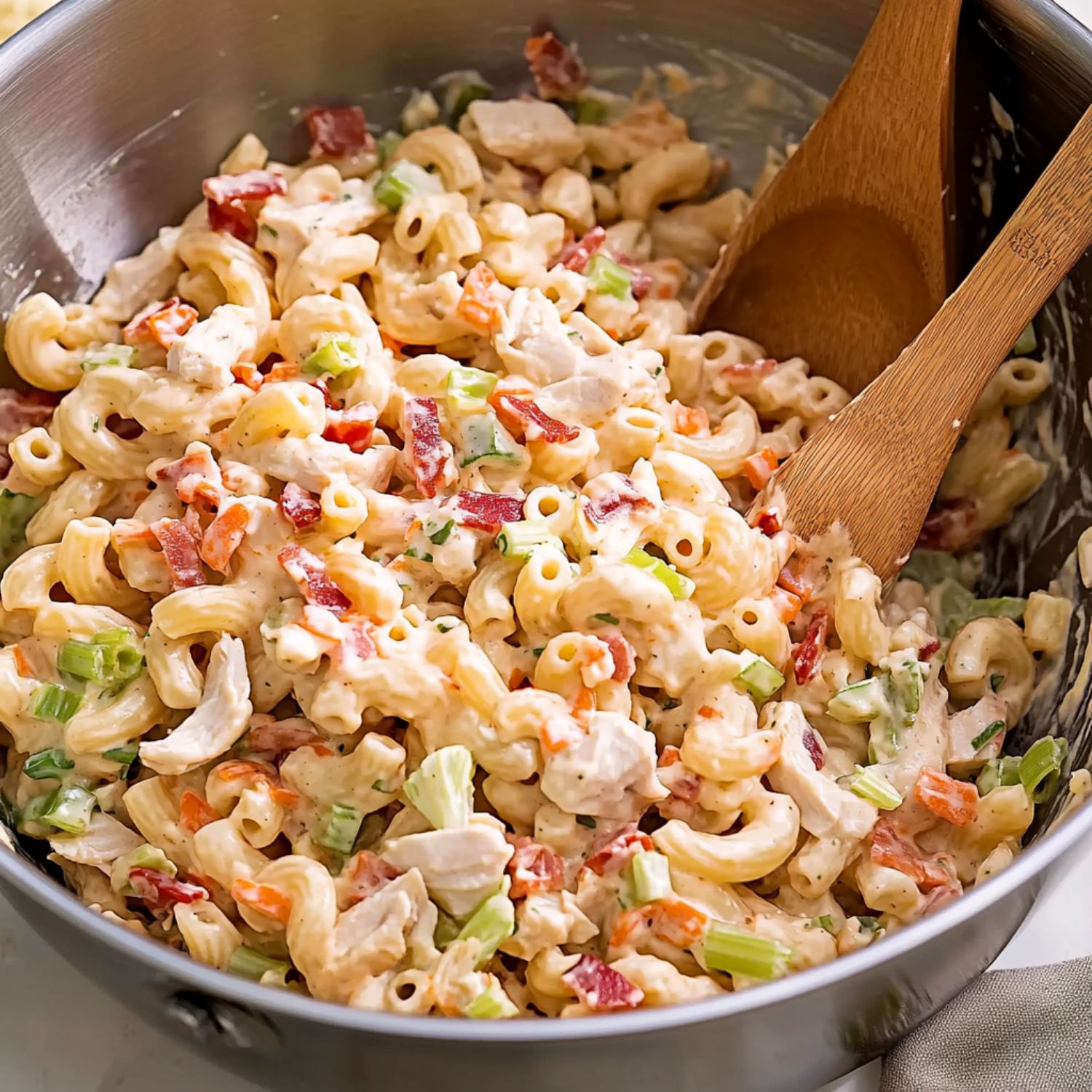 Best Creamy Cold Chicken Pasta Salad – Easy, Healthy, & Perfect for BBQs